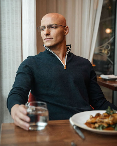 Dr. Adil Quraish - Wikitia