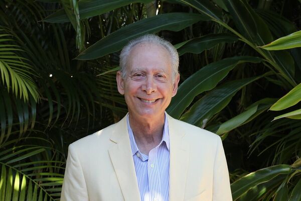 Stephen Kitsakos - Wikitia